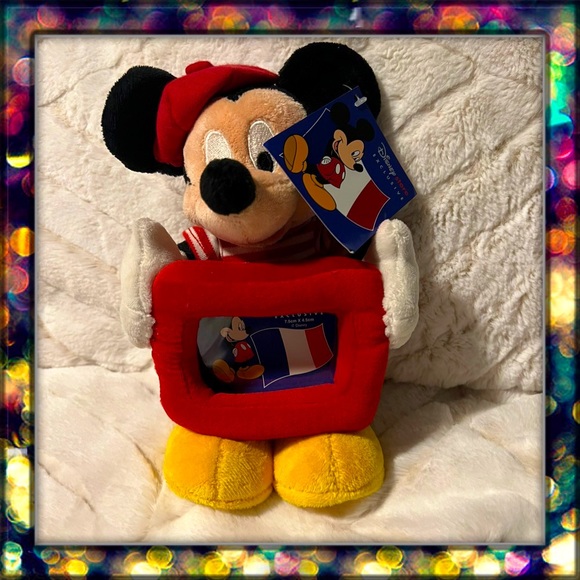 Disney | Accents | Disney Exclusive Showcase Paris France Parisian ...